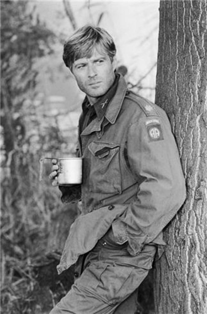 20 actores y actrices disfrutando de su café: un clásico del cine