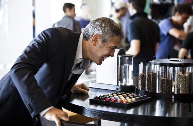 A George Clooney le gusta el café Nespresso